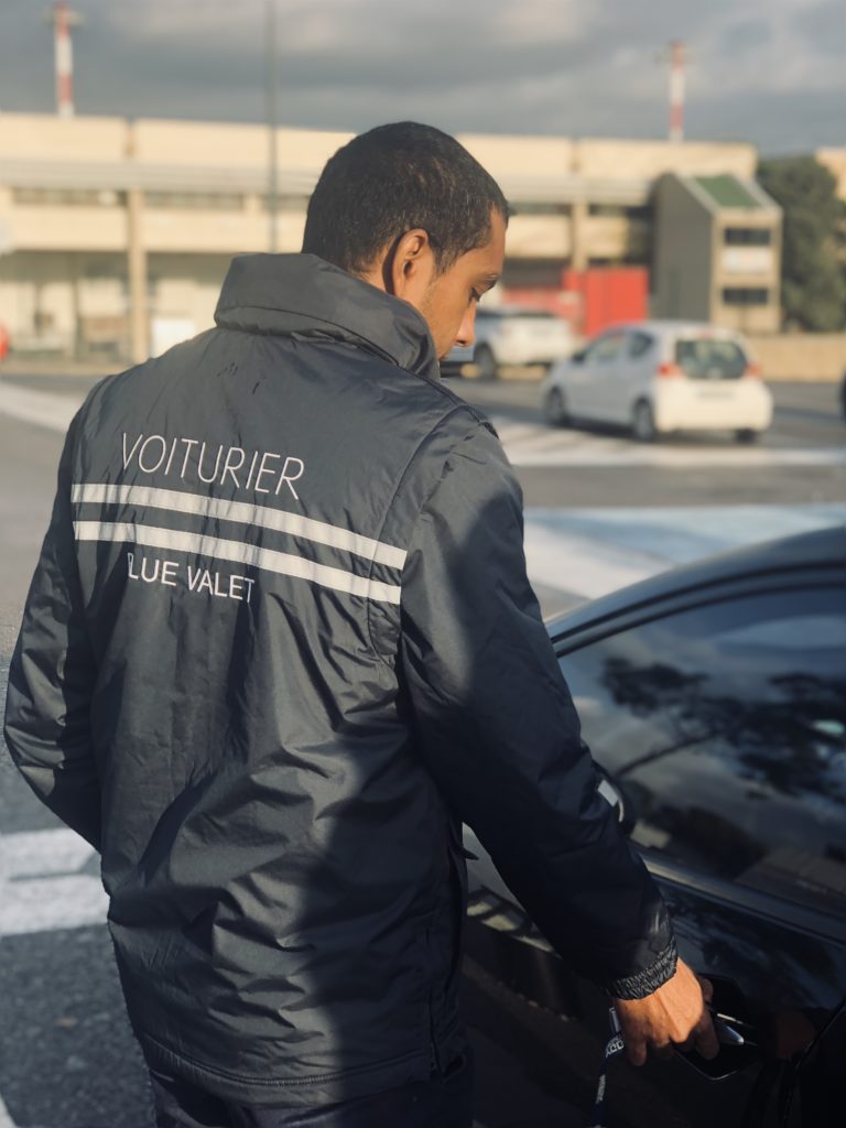 J'ai testé BlueValet le service de parking + voiturier • From Toulon ...